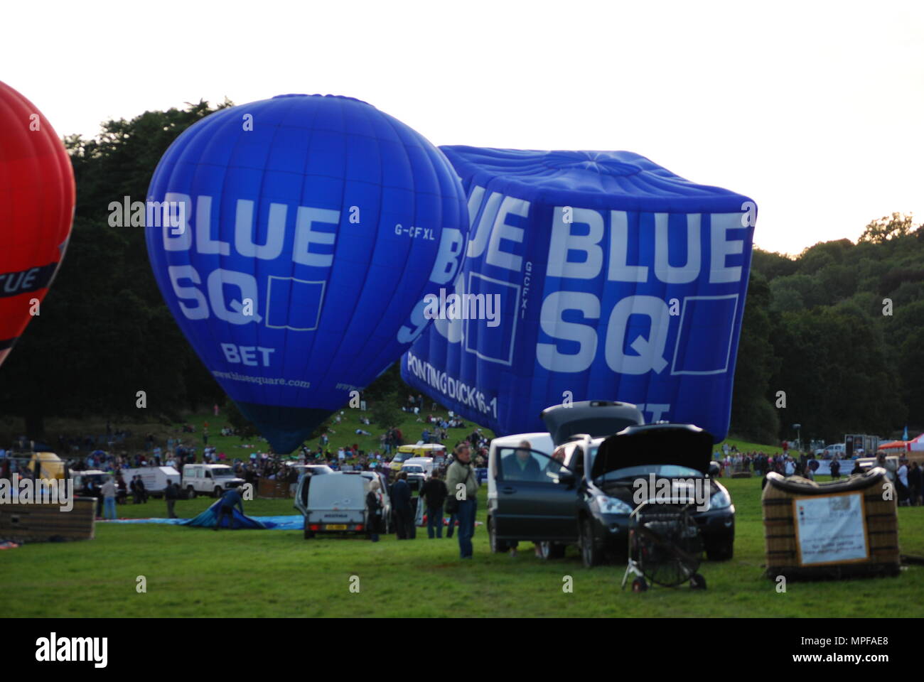 Blue Square Hot Air Balloon Stock Photo - Alamy