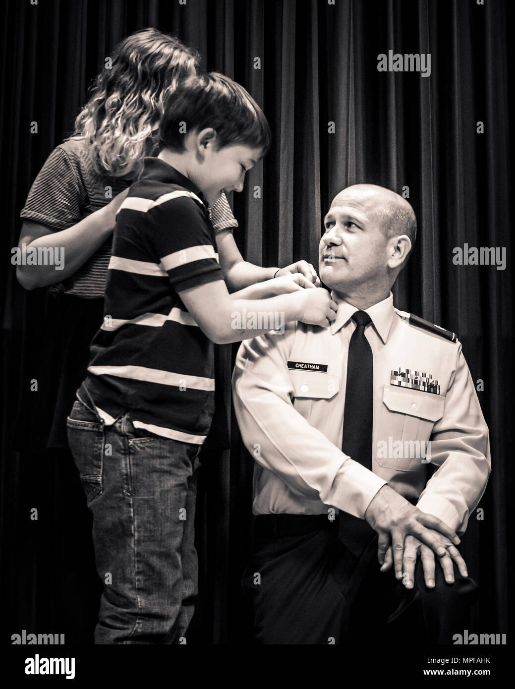 Lieutenant colonel epaulette hi-res stock photography and images - Alamy