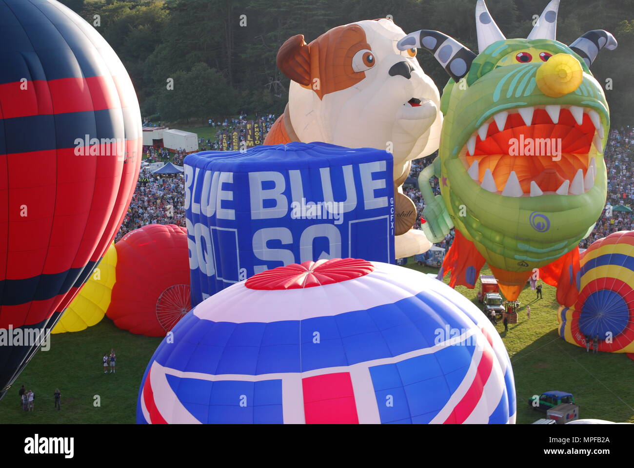 Blue Square Hot Air Balloon Stock Photo - Alamy