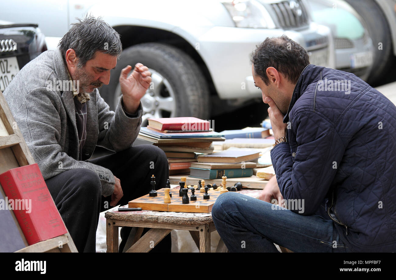 Russian men playing chess hi-res stock photography and images - Alamy