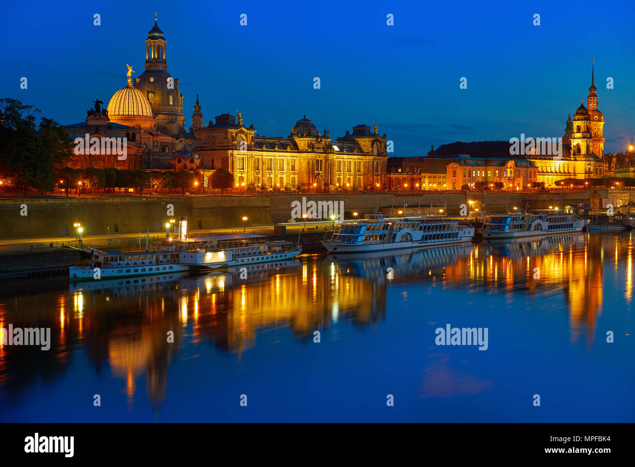 Dresden sunset skyline reflecion in Elbe river in Saxony of Germany ...