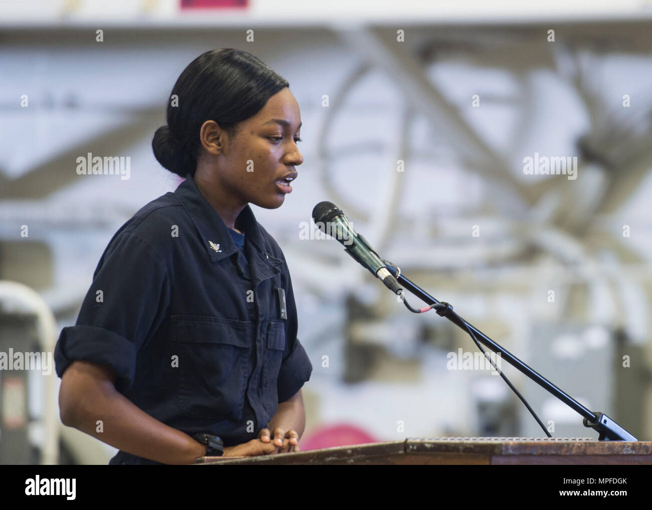 170222-N-OE873-118GULF OF ADEN (Feb. 23, 2017) Aerographer’s Mate 3rd ...