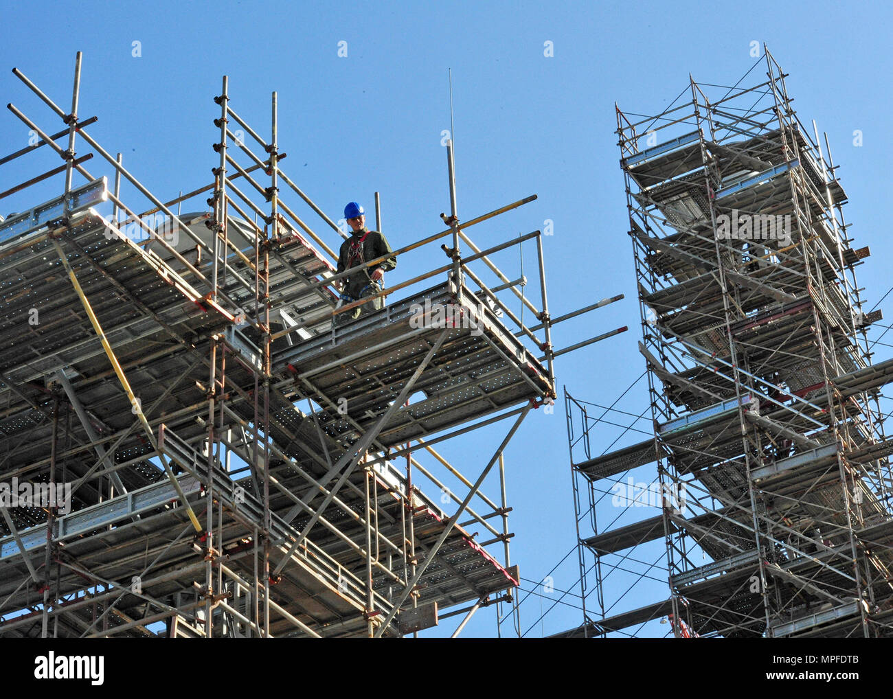 Sailors Aloft High Resolution Stock Photography and Images - Alamy