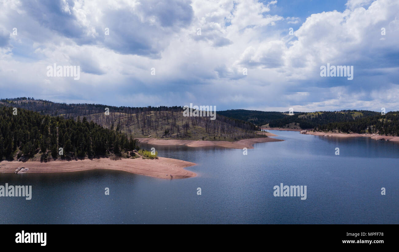 Rampart Reservoir shoreline Stock Photo - Alamy