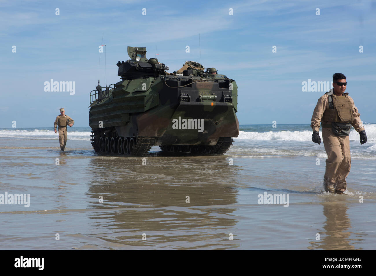 U.S. Marines with 2nd Platoon, Alpha Company, 2nd Assault Amphibian ...