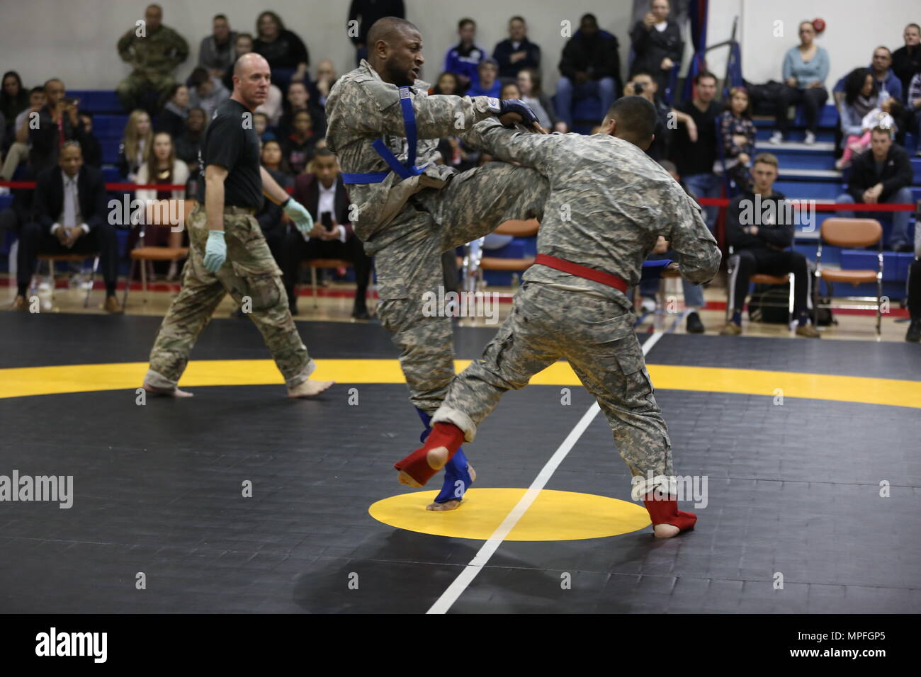 Kelly fitness center hi-res stock photography and images - Alamy