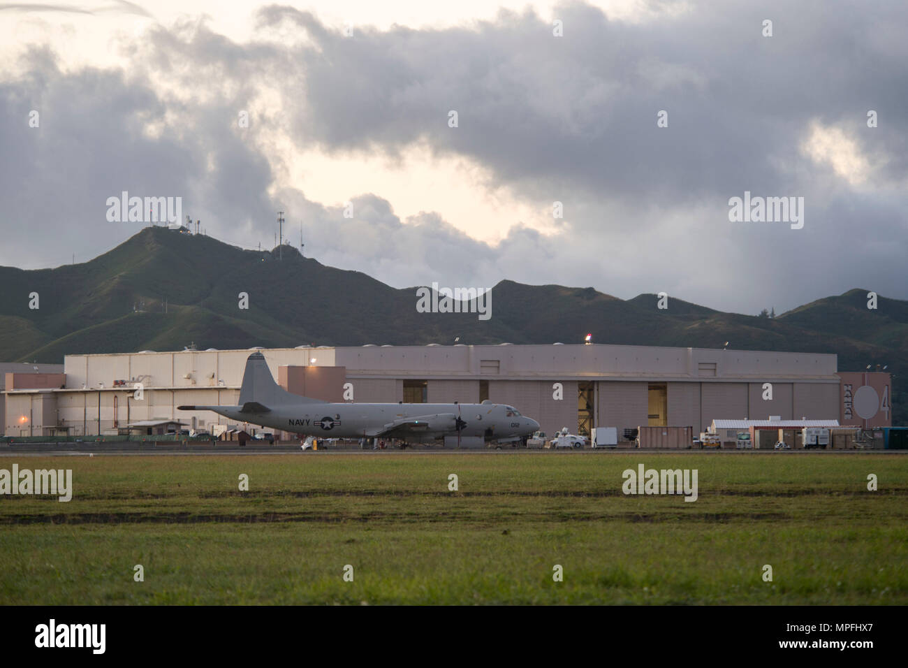 U s navy p 3 orion anti submarine hi-res stock photography and images ...