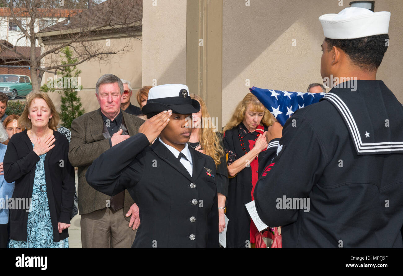Navy funeral honors hi-res stock photography and images - Alamy