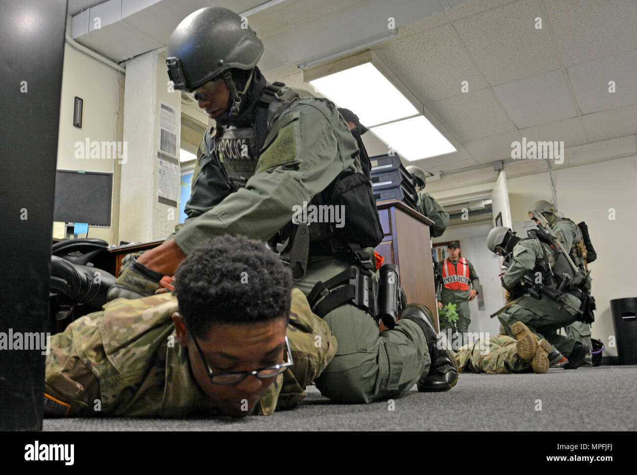 FORT SHAFTER, Hawaii- Members of the Special Reaction Team (SRT), 39th ...