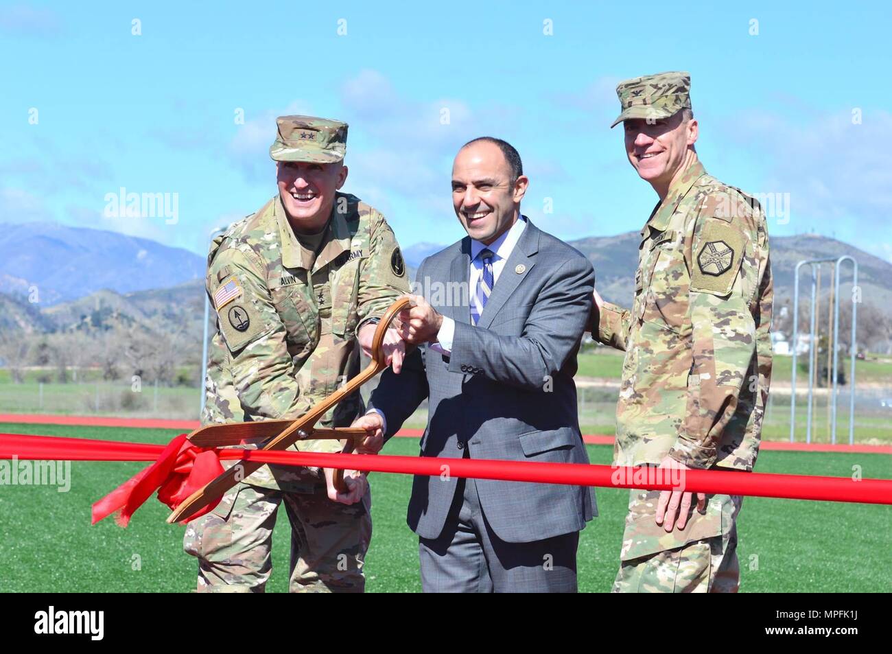 Fort Hunter Liggett Senior Commander, Maj. Gen. Brian Alvin ...