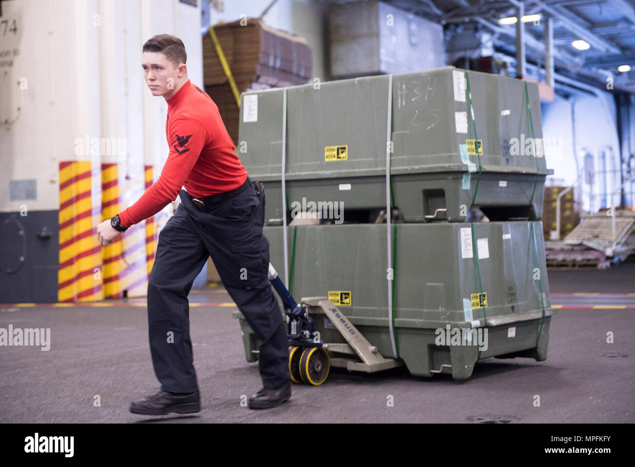 170306-N-YL257-044 MEDITERRANEAN SEA (March 6, 2017) Aviation ...