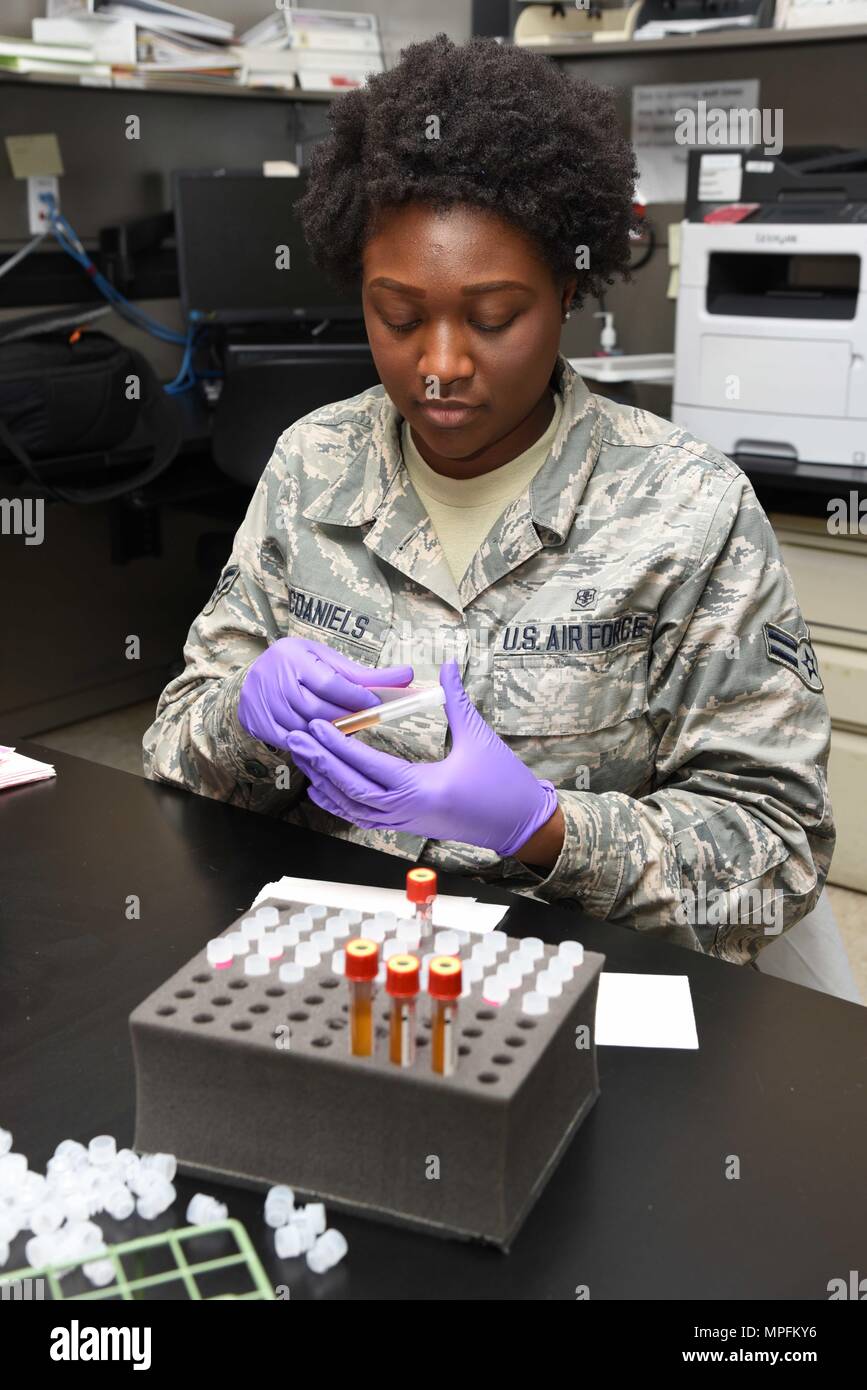 Danielle ryan hi-res stock photography and images - Alamy