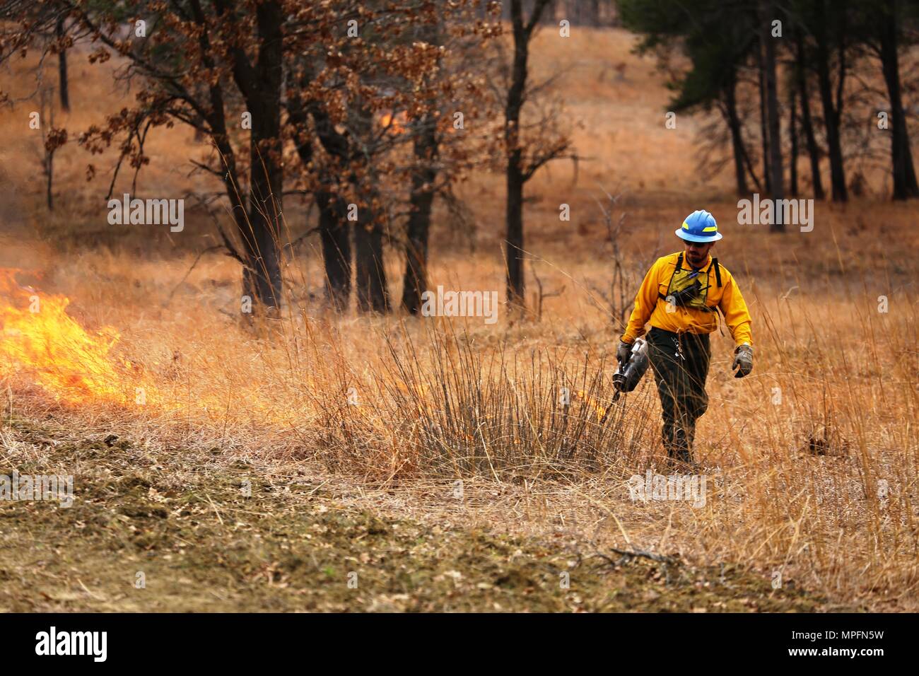 Firefighting fire seasons hi-res stock photography and images - Alamy