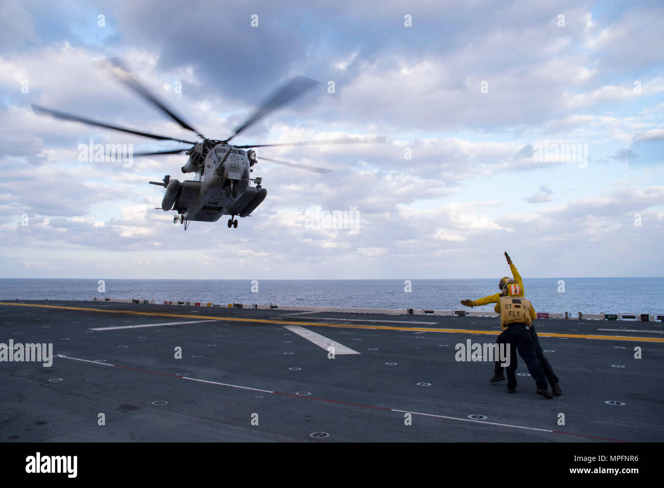 170303-N-XK809-286 PHILIPPINE SEA (March 3, 2017) A CH-53E Super ...