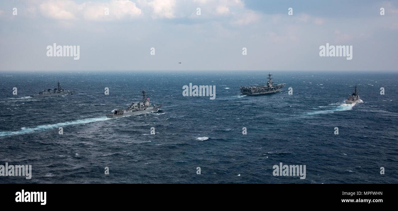 The aircraft carrier USS Carl Vinson (CVN 70) transited the East China ...