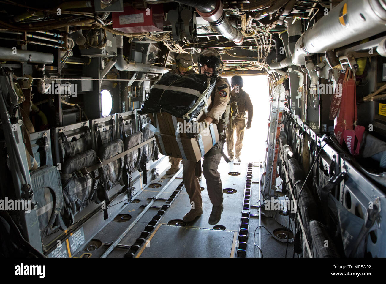 U.S. Marines, with Marine Medium Tiltrotar Squadron - 165 (VMM-165 ...