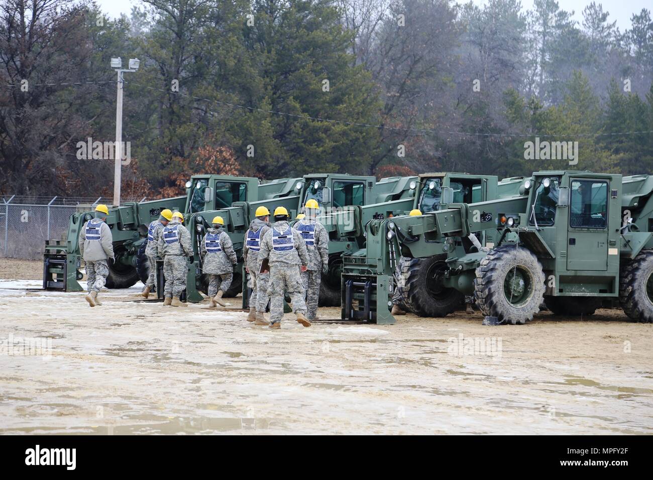 Students with the 13th Battalion, 100th Regiment’s 89B10 Ammunition ...