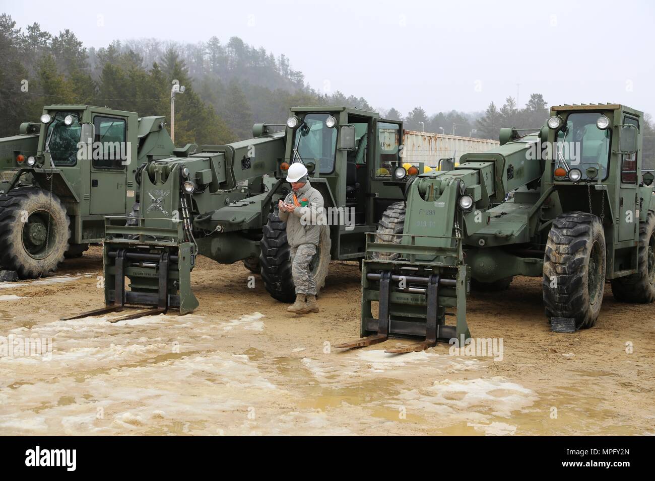 All terrain army lifter system hi-res stock photography and images - Alamy