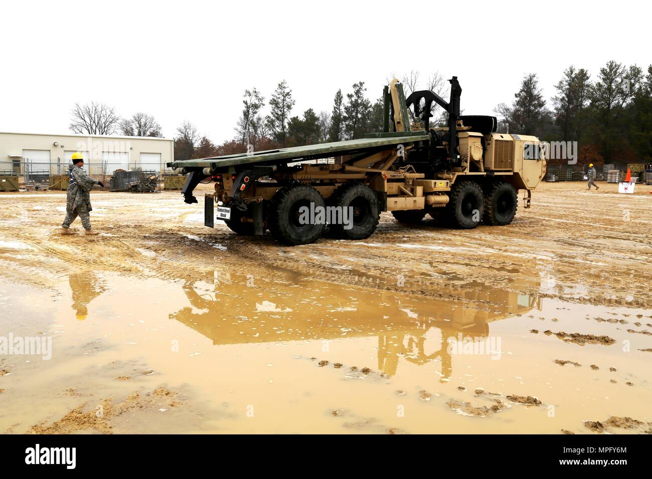 Palletized Load System M1075a1 High Resolution Stock Photography and ...