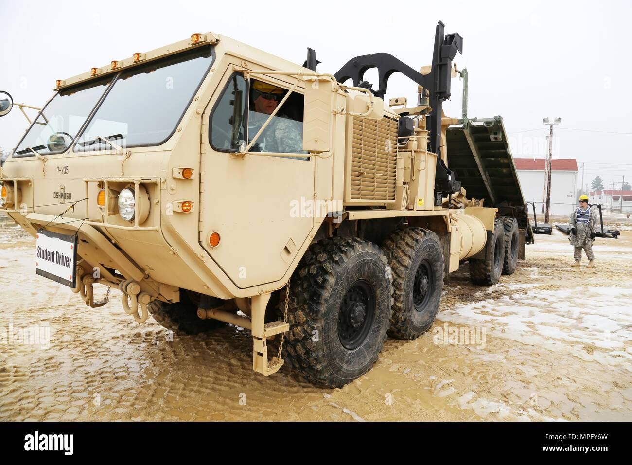 Palletized load system m1075a1 hi-res stock photography and images - Alamy