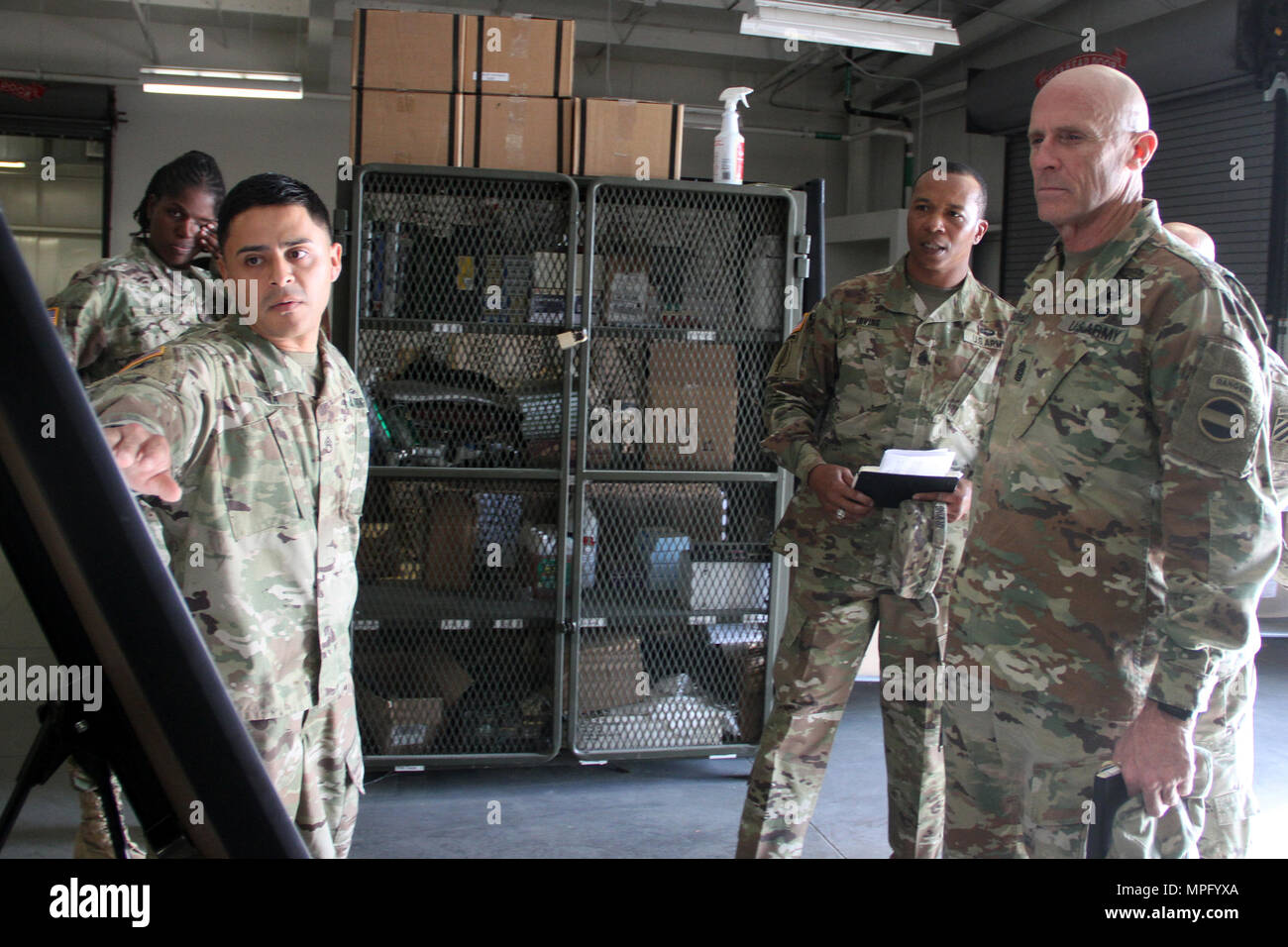 U S Army Soldiers With 703rd Brigade Support Battalion High Resolution ...