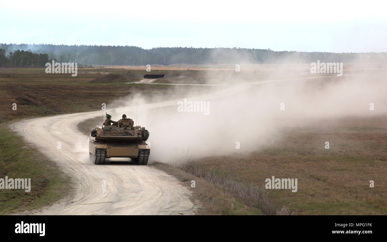 Gunnery qualification m1a1 abrams main battle tank hi-res stock ...