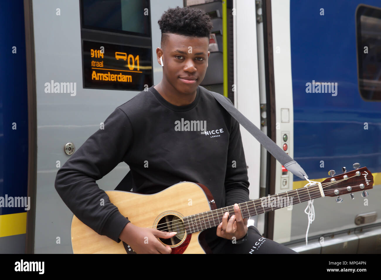 St Pancras, UK. 23rd May 2018. Ky Lewis, Winner of Gigs Eurostar prize ...