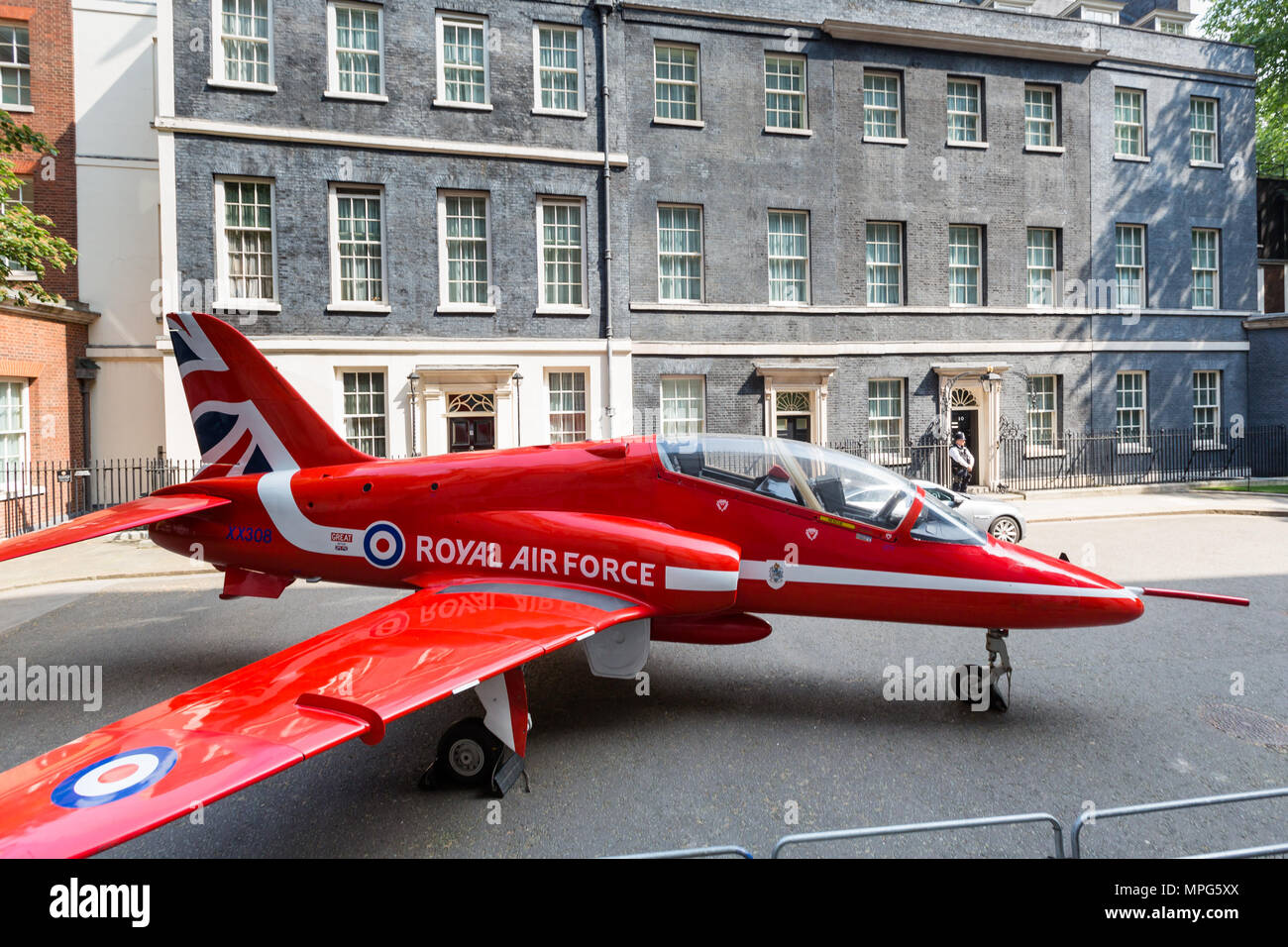 Downing Street, London, UK. 23rd May, 2018. A Red Arrow jet parked ...