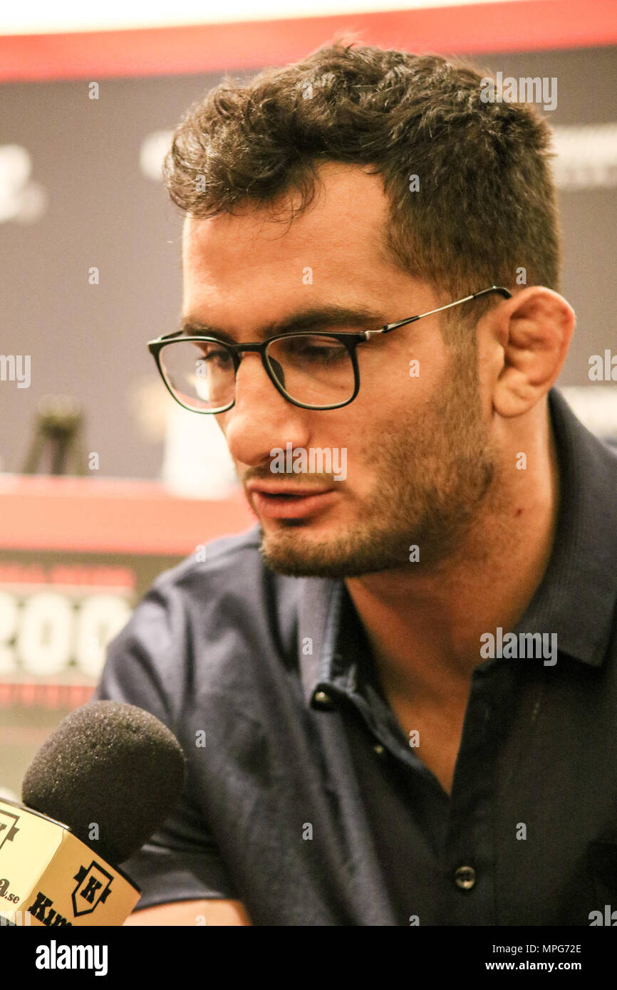 Mma ring hi-res stock photography and images - Alamy