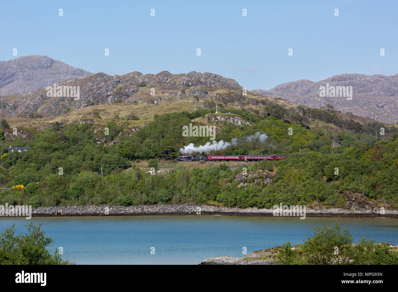 Morar, Scotland, United Kingdom. 23rd May 2018. Steam locomotive 45407 ...
