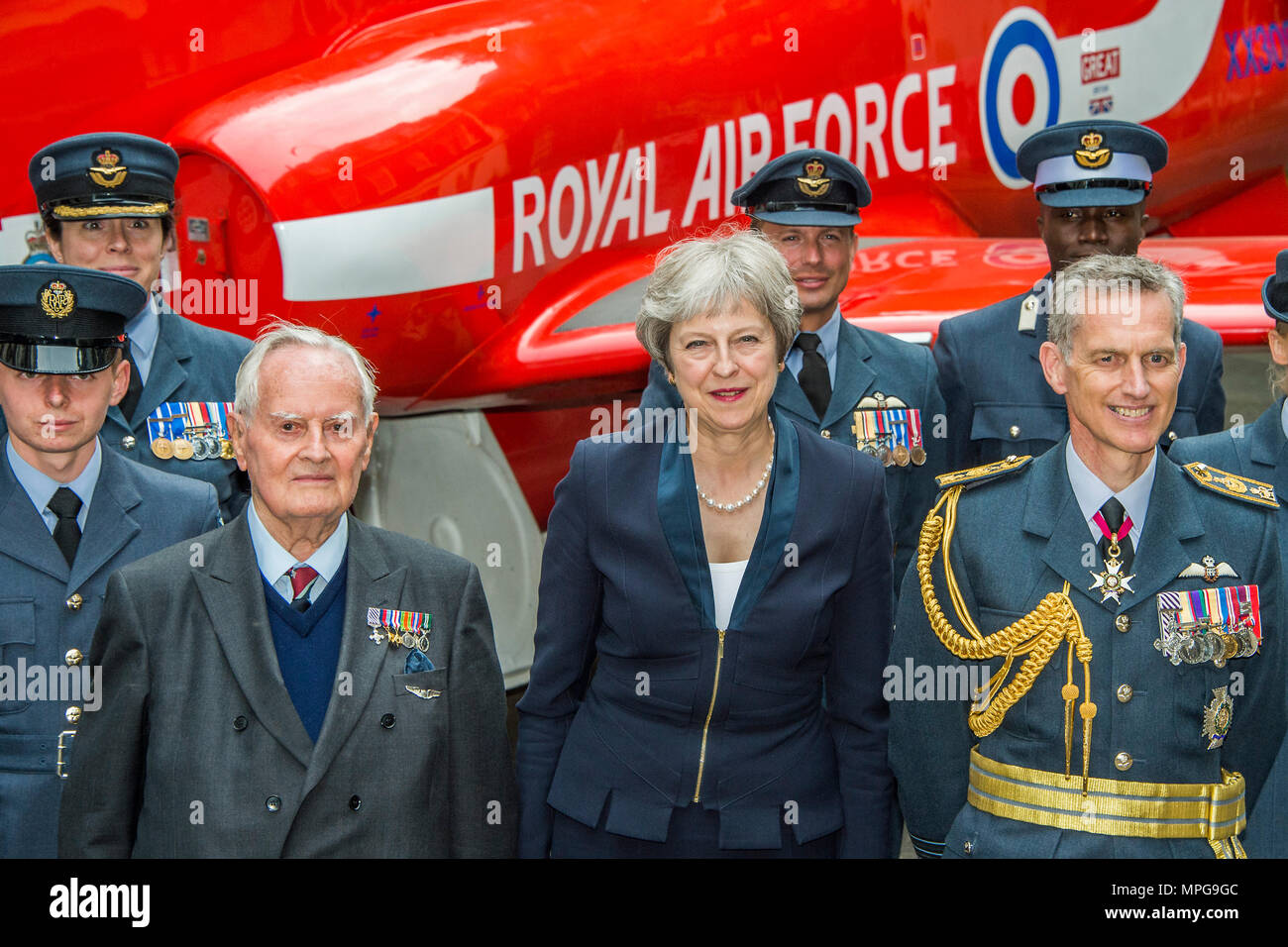 Colin bell pilot hi-res stock photography and images - Alamy