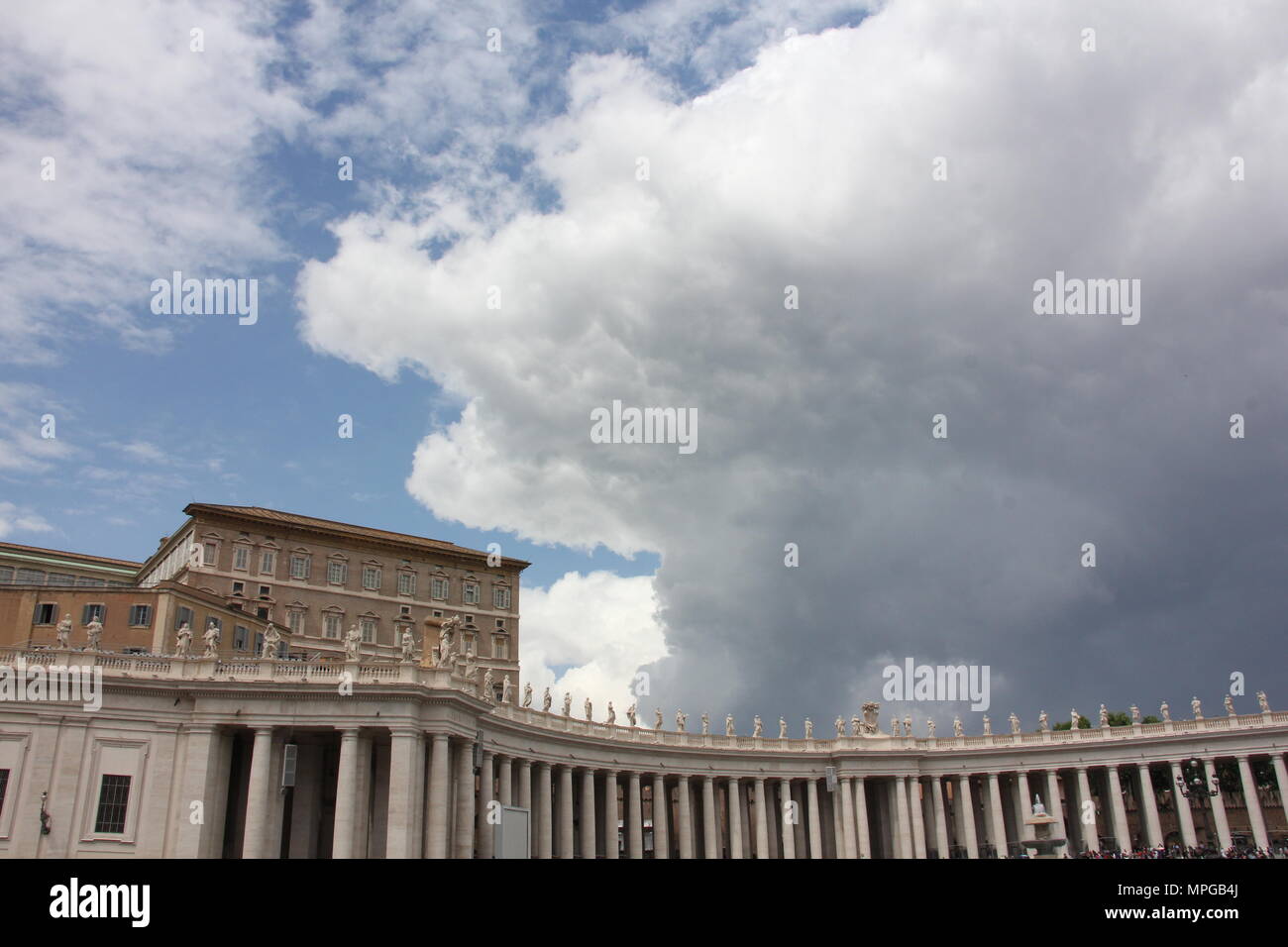 Vatican City, Vatican. 23rd May, 2018. Storm clouds over Saint Peters ...
