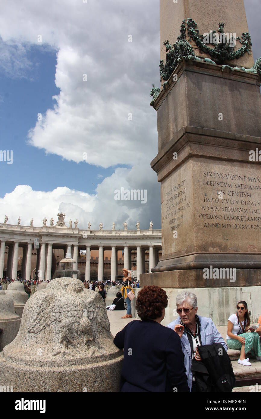 Vatican City, Vatican. 23rd May, 2018. Storm clouds over Saint Peters ...