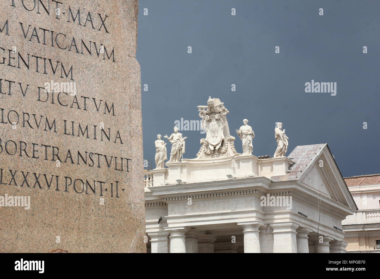Vatican City, Vatican. 23rd May, 2018. Storm clouds over Saint Peters ...
