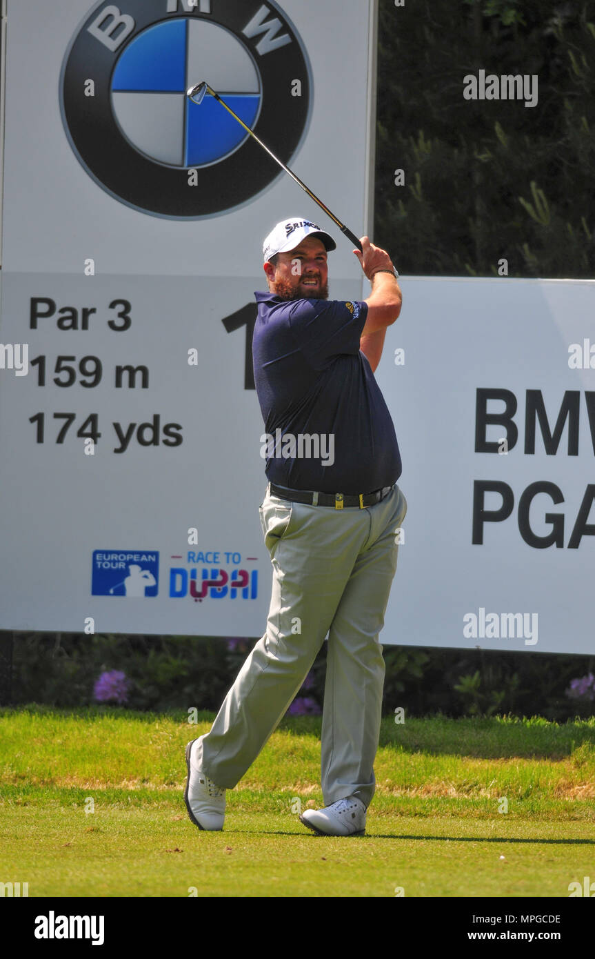 European tour player shane lowry playing golf hi-res stock photography ...