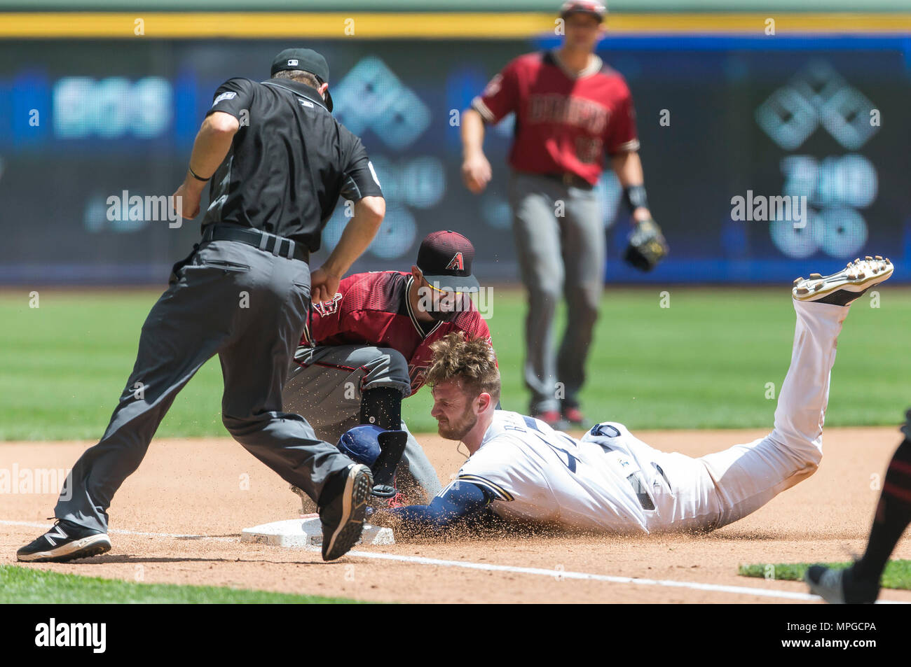 Milwaukee, WI, USA. 23rd May, 2018. Milwaukee Brewers catcher Jett ...