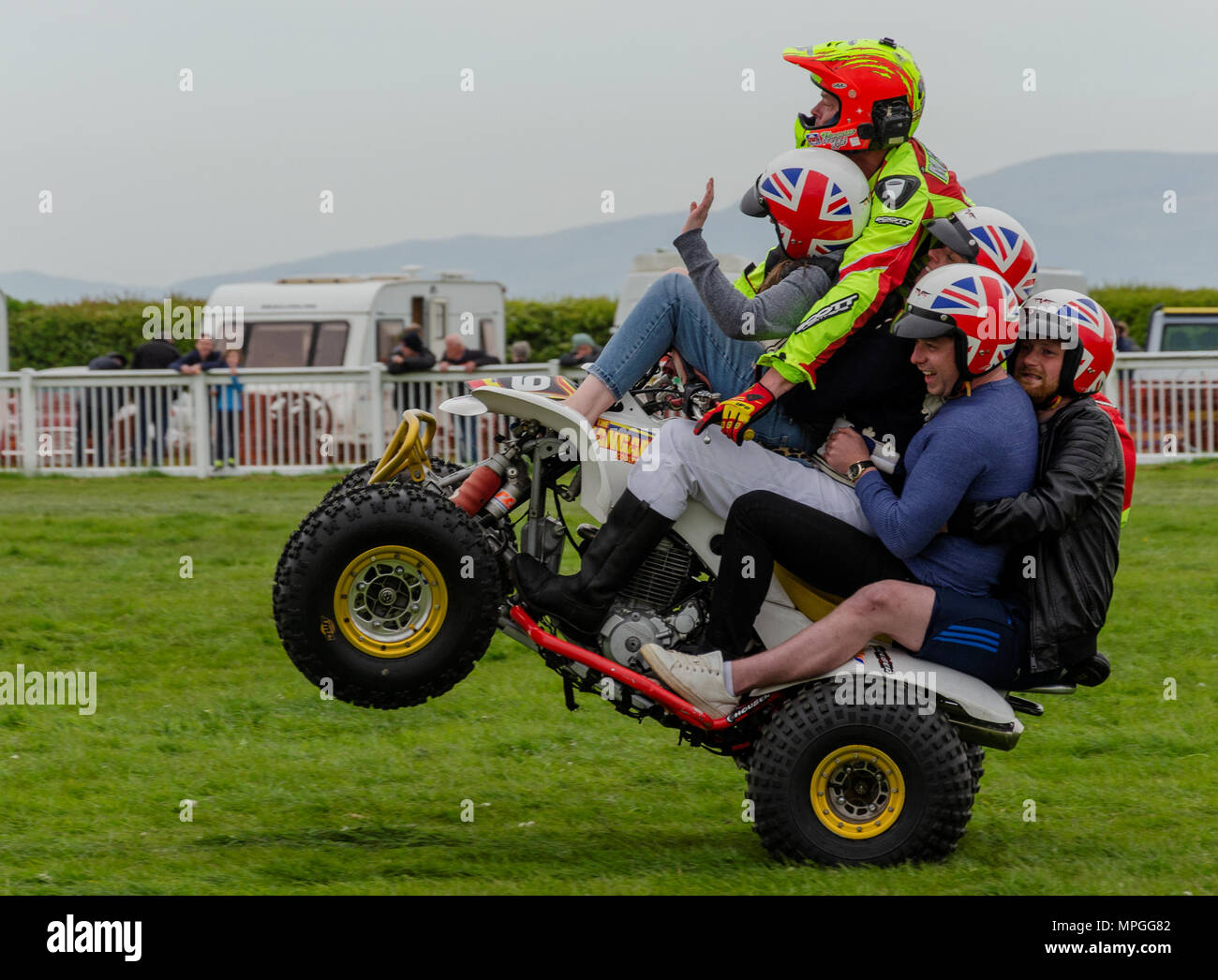 Wheel of death car stunt hi-res stock photography and images - Alamy