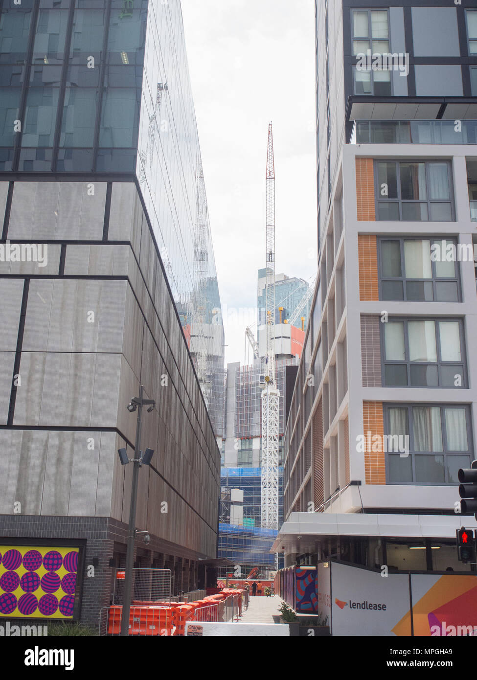 Alleyway between buildings hi-res stock photography and images - Alamy