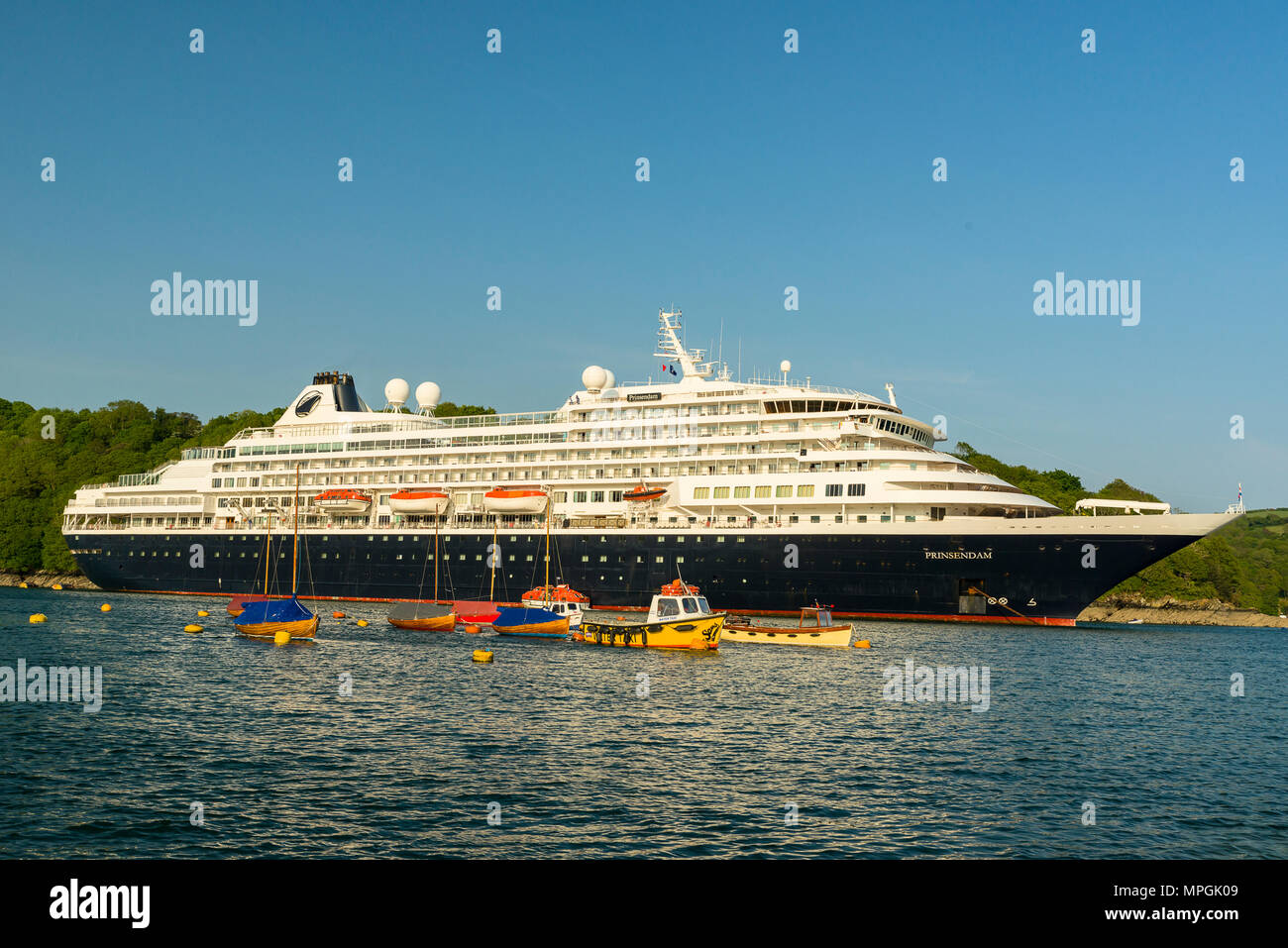 The Prinsendam, a Dutch cruise line company anchors in Fowey, Cornwall ...