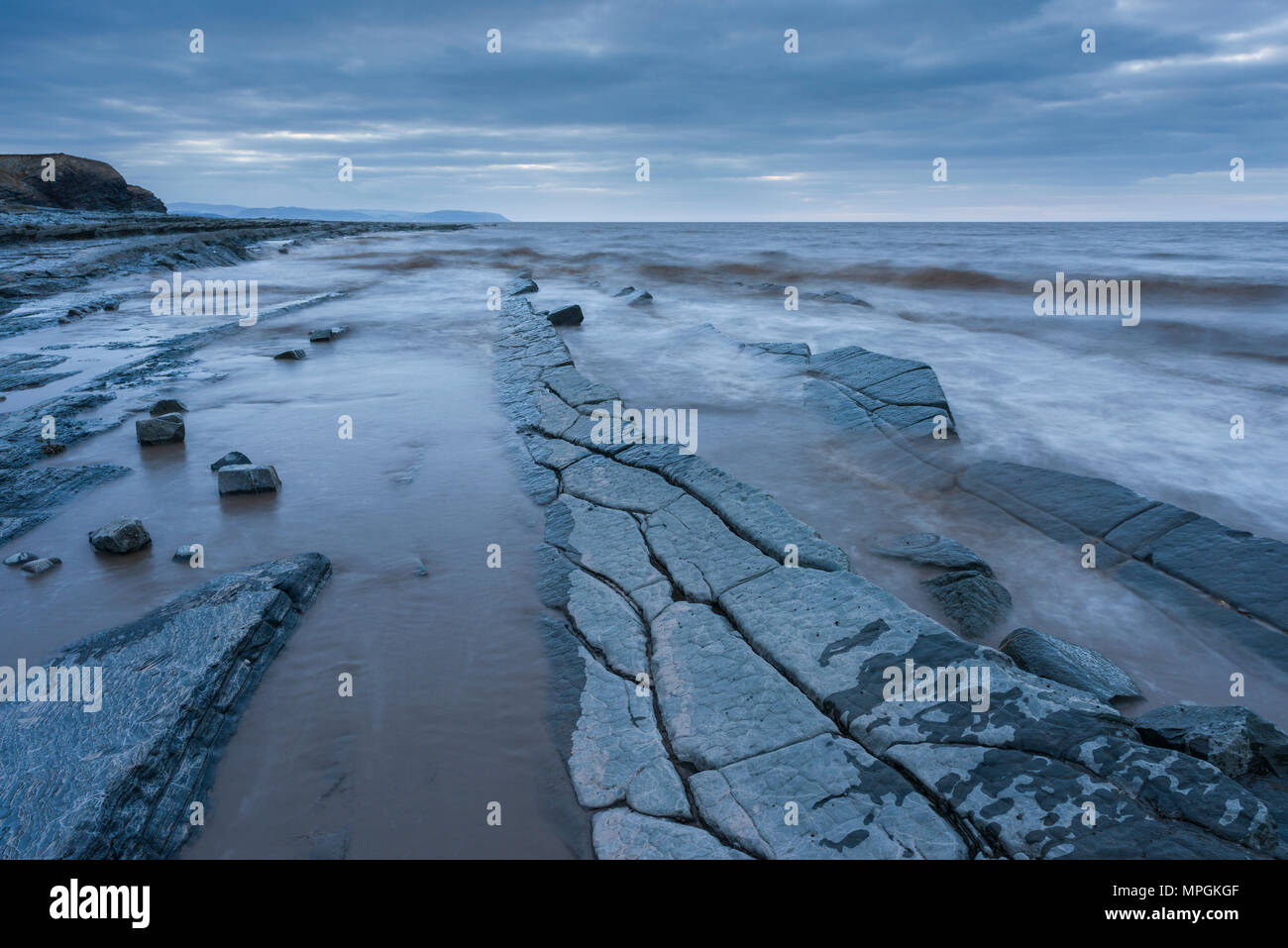 Rock ledge sea hi-res stock photography and images - Alamy