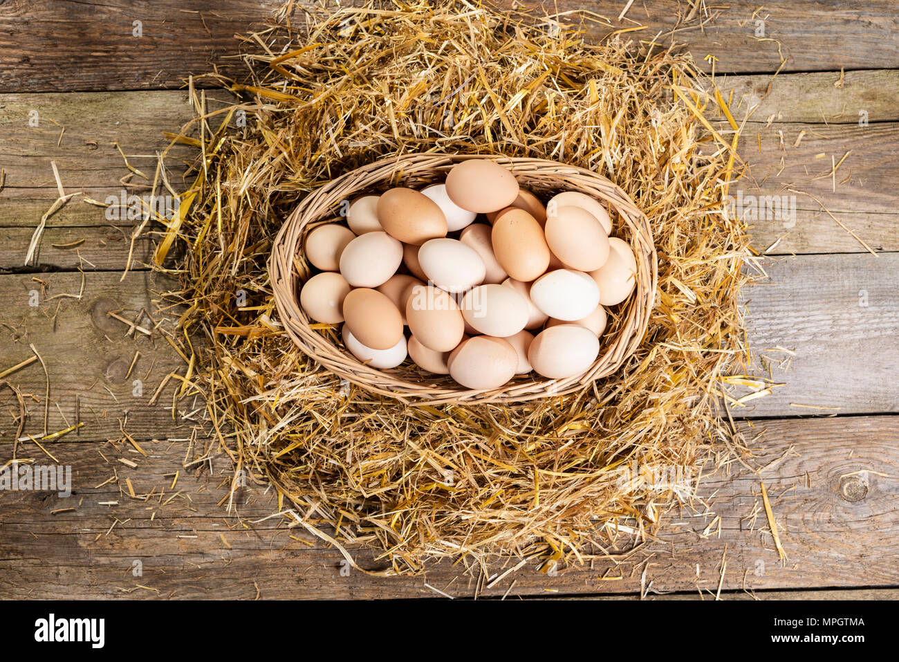 Straw and hay hi-res stock photography and images - Alamy