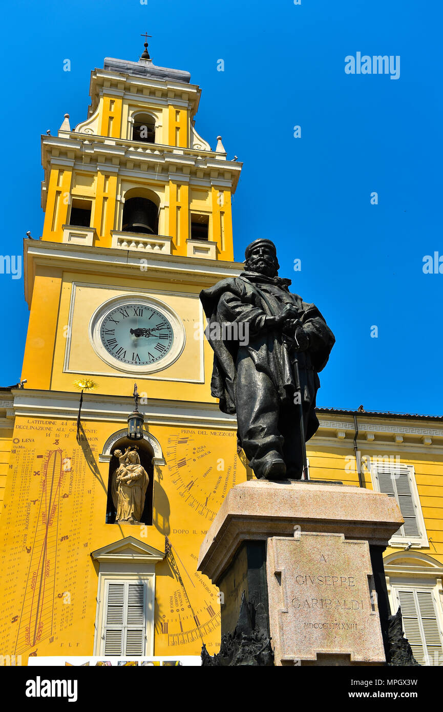 Parma italy town bicycle hi-res stock photography and images - Alamy