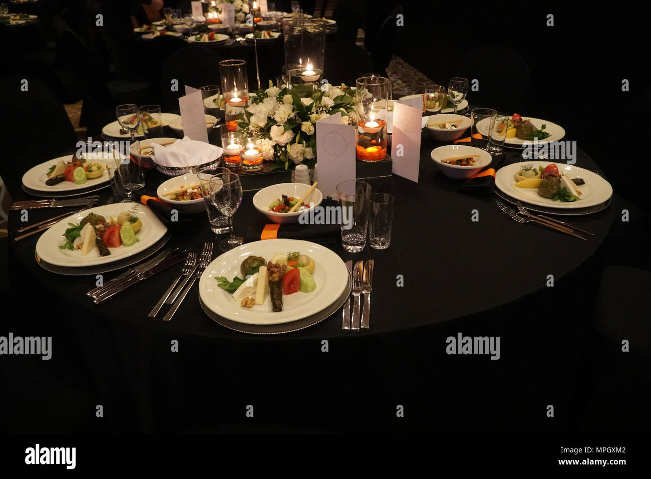 Awards dinner party table hi-res stock photography and images - Alamy