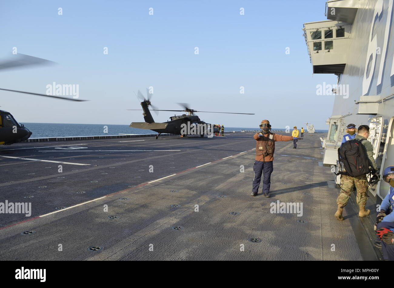 Soldiers from the 2nd Combat Aviation Brigade, 2nd Infantry Division ...
