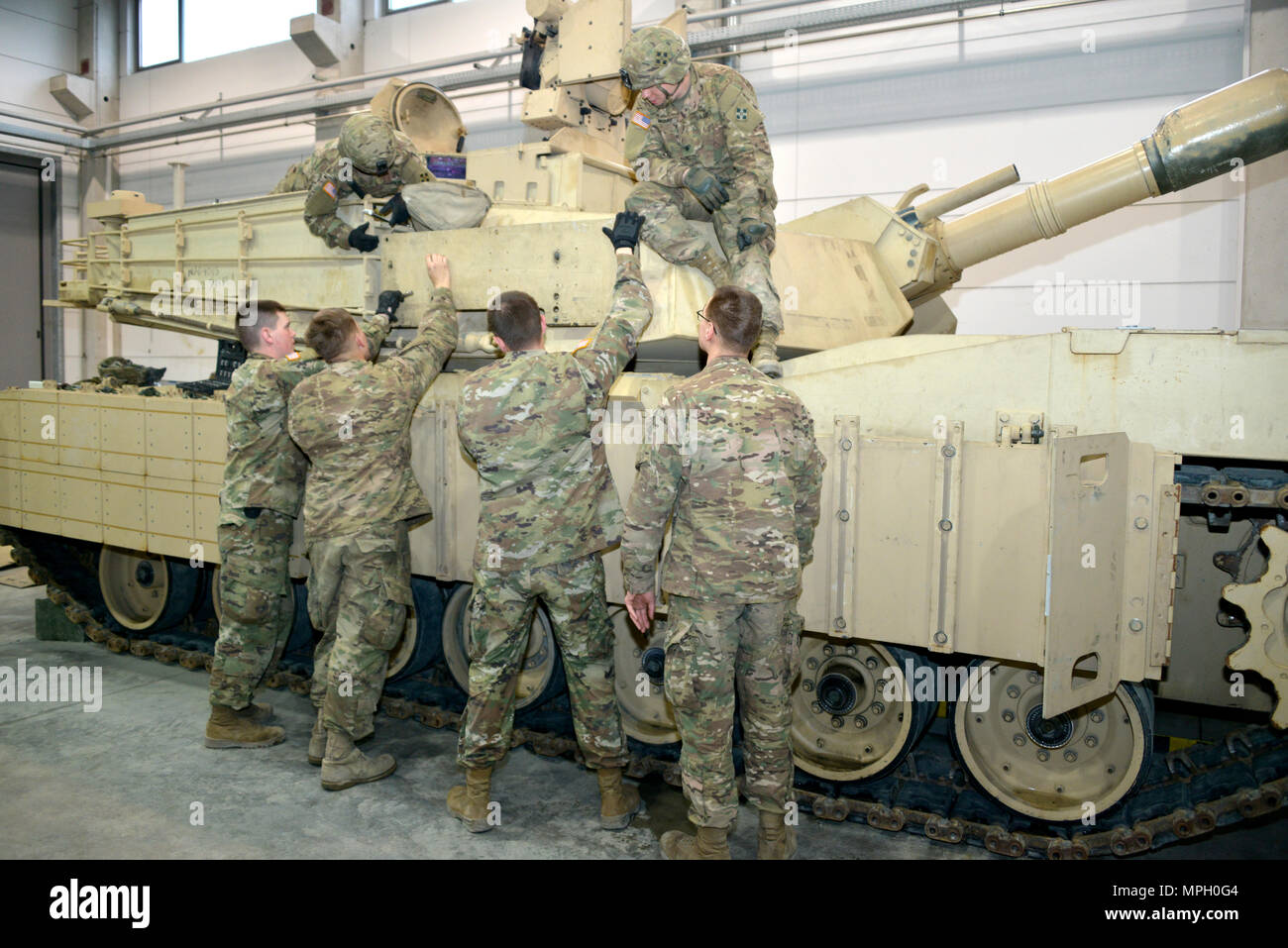 Abram reactive armor tiles hi-res stock photography and images - Alamy