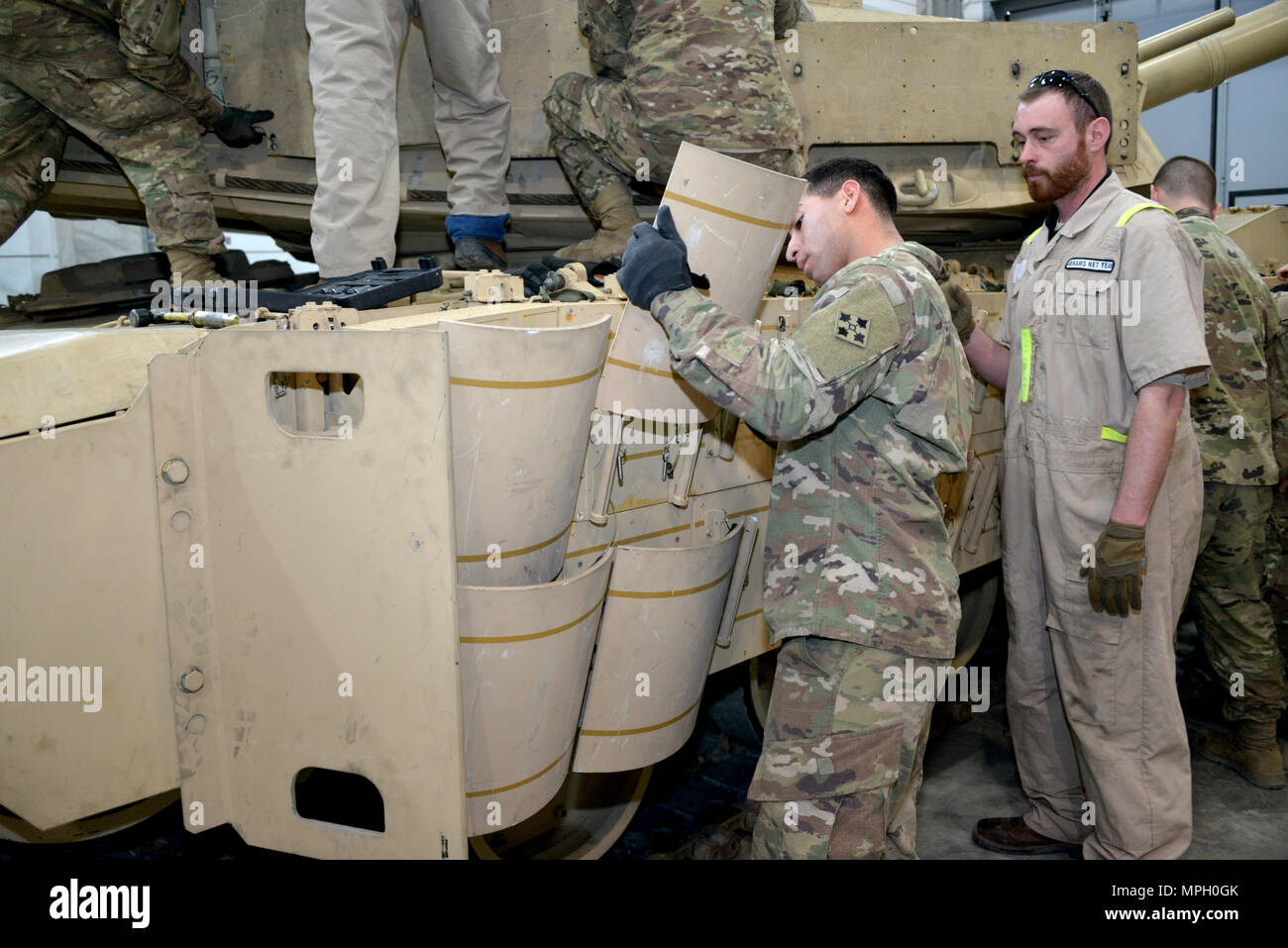 Abram reactive armor tiles hi-res stock photography and images - Alamy