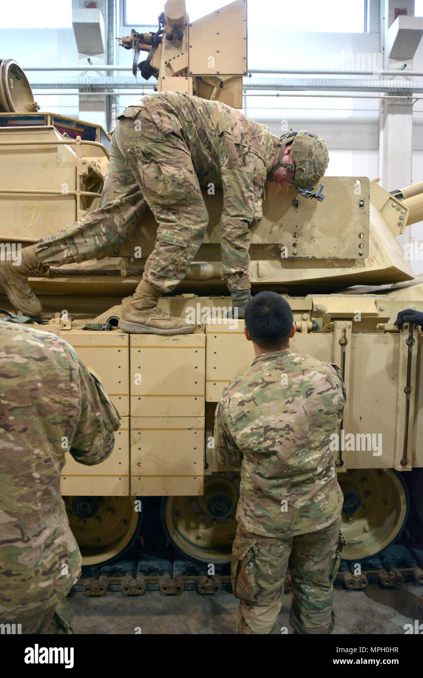 Abram reactive armor tiles hi-res stock photography and images - Alamy