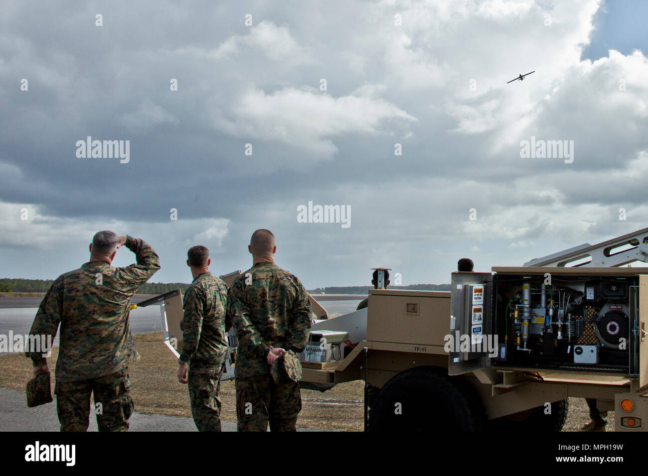 Unmanned aerial vehicle squadron 2 vmu 2 hi-res stock photography and ...