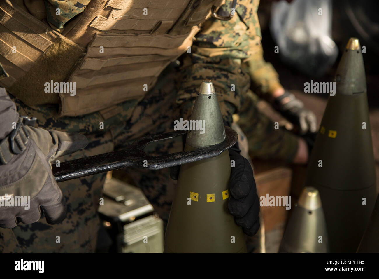 M795 high explosive round hi-res stock photography and images - Alamy