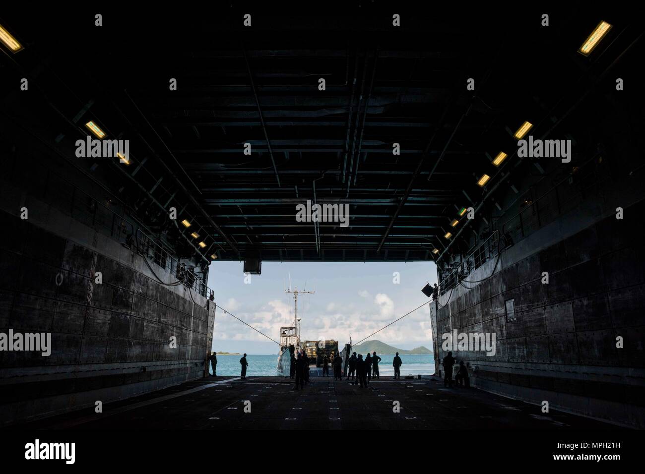 170224-N-JH293-027 SATTAHIP, Thailand (Feb. 24, 2017) Landing craft ...